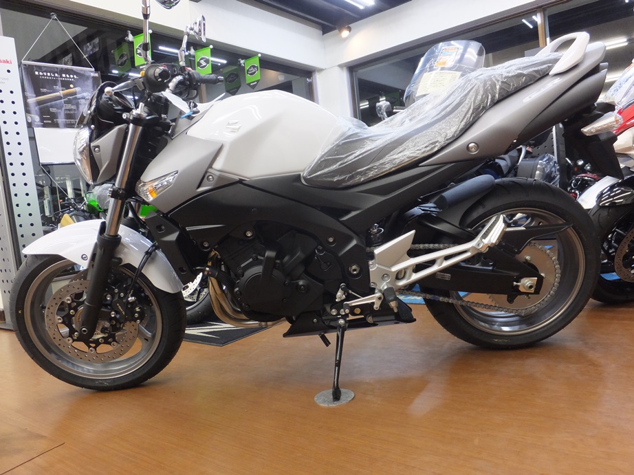 SUZUKI GSR400（ABS）