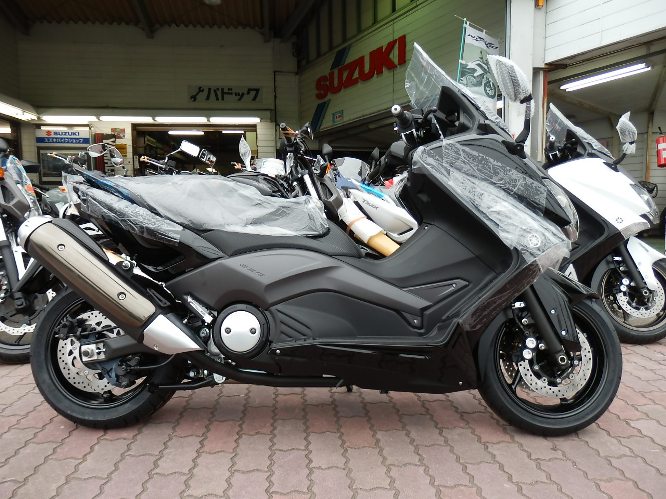 YAMAHA TMAX530